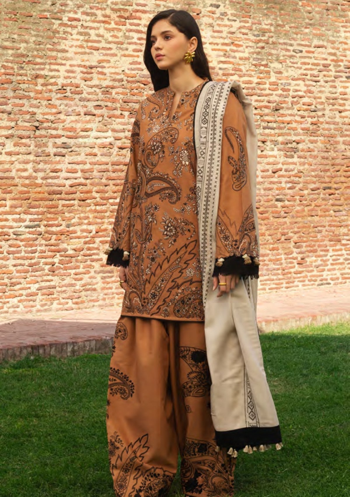 ROYA - D6 – houseofhuda